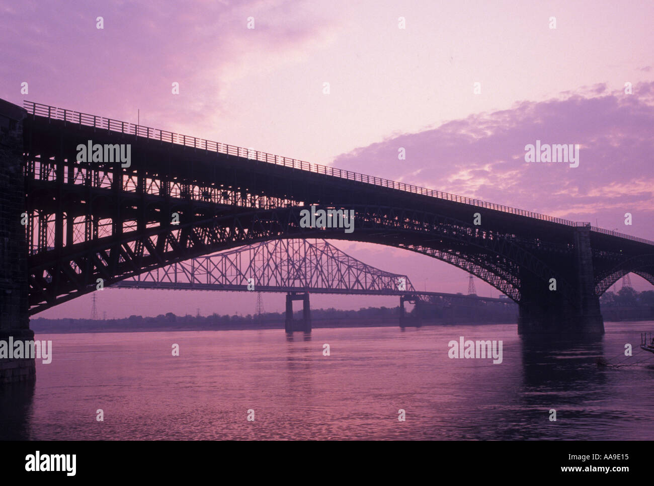A bridge in st louis hi-res stock photography and images - Alamy