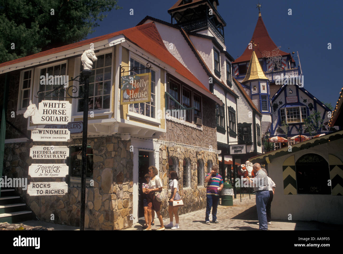 Village alpine helen in georgia hi-res stock photography and images - Alamy