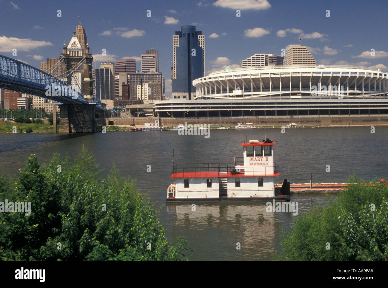 Cincinnati reds stadium hi-res stock photography and images - Alamy