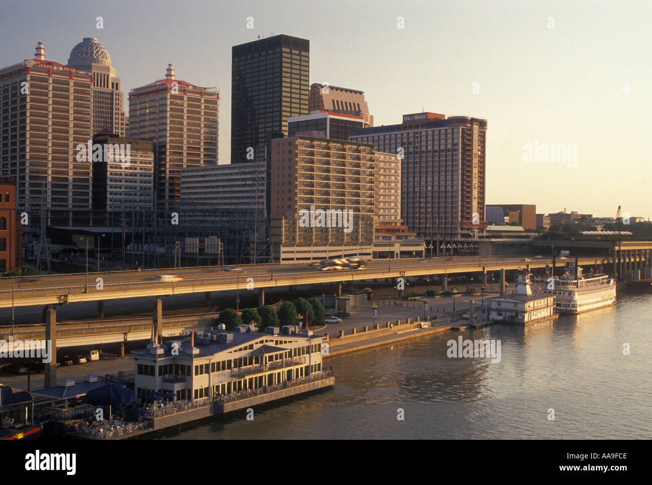 Louisville riverfront hi-res stock photography and images - Alamy
