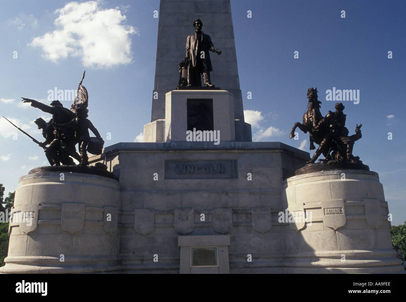 Abraham lincoln cemetery springfield hi-res stock photography and ...