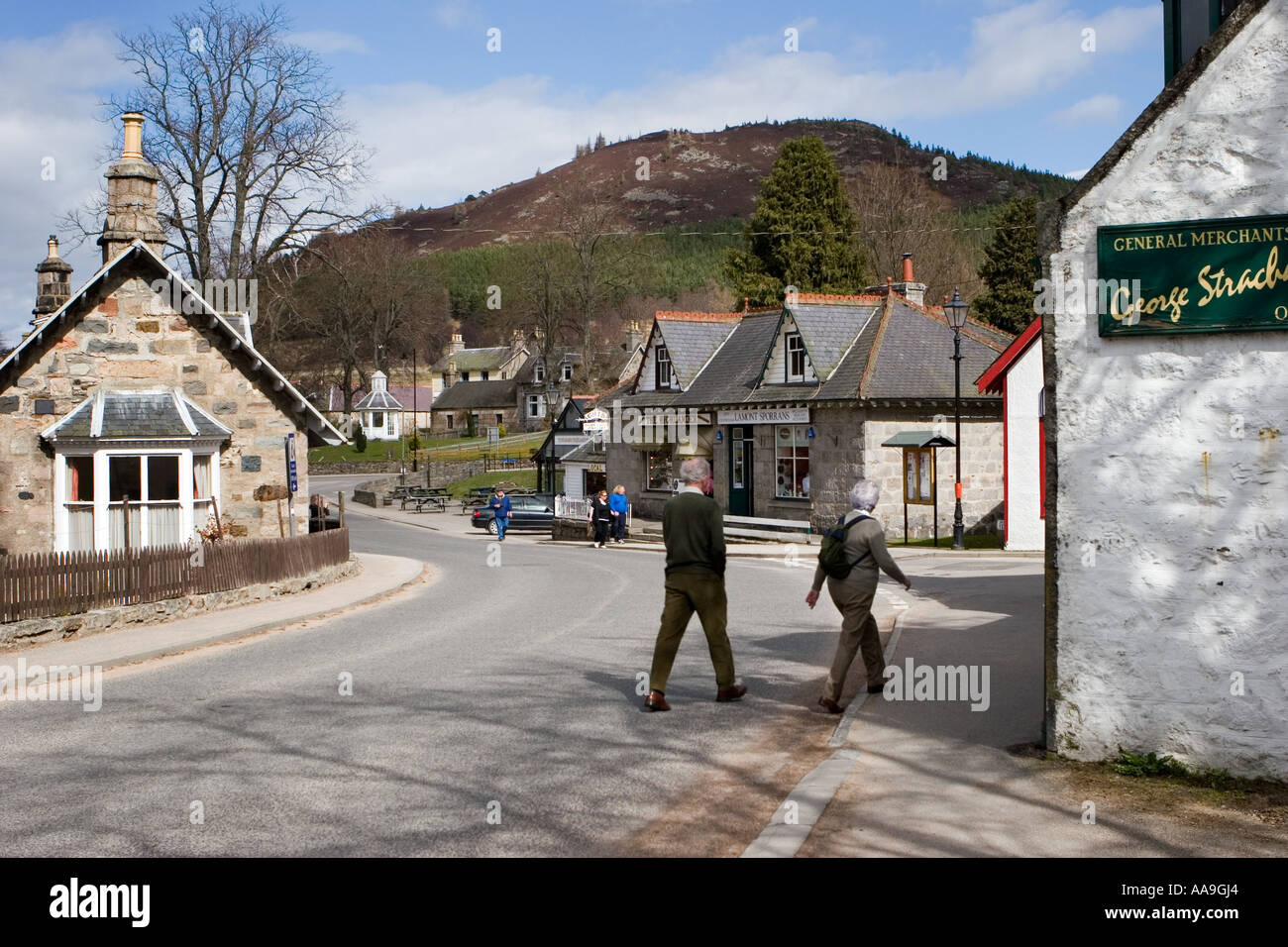 Braemar view of Craig Coinnich from Clunie Bridge, village main ...