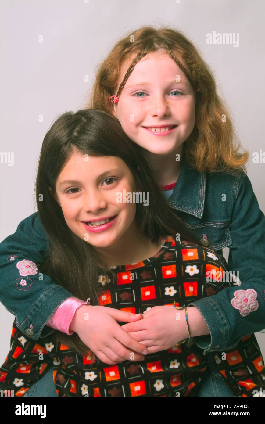 Two pretty nine year old girls Stock Photo - Alamy
