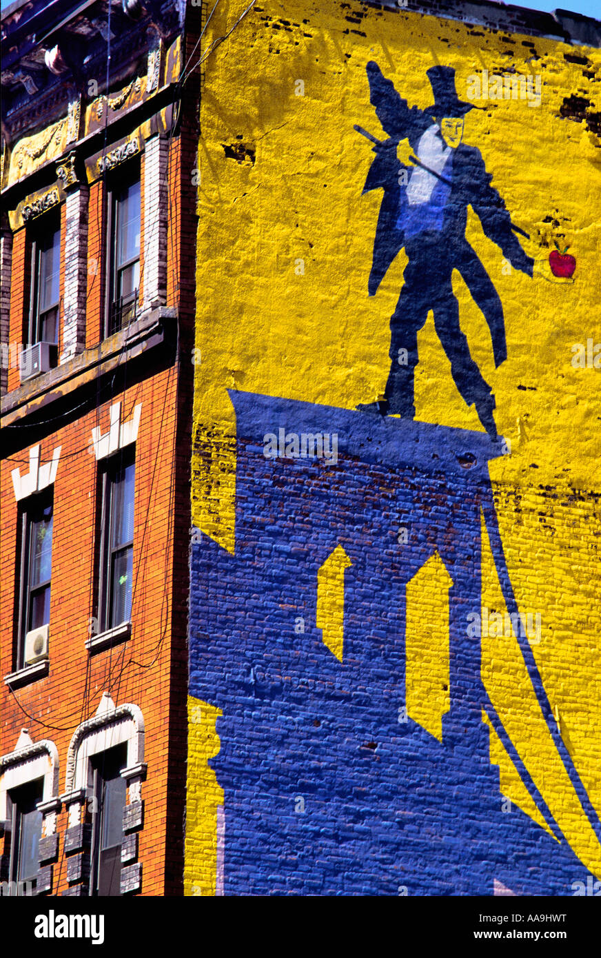 Brooklyn Bridge mural on residential Manhattan brownstone building New ...
