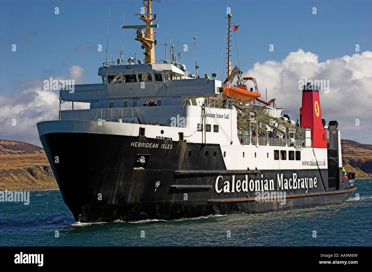 The Caledonian Macbrayne Ferry Hebridean Isles coming into Port Askaig ...