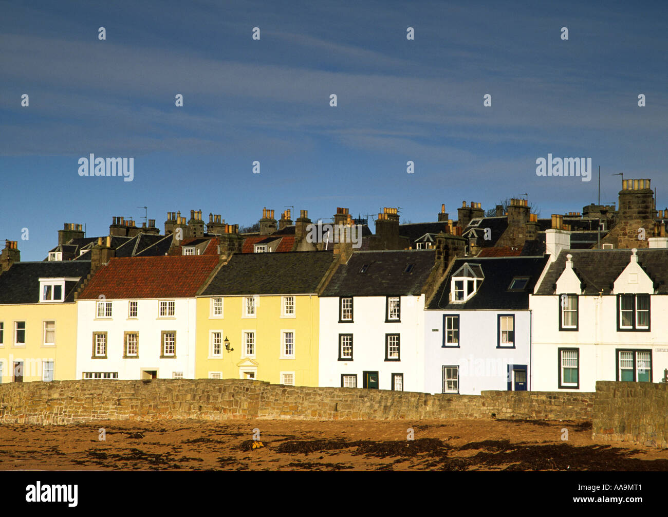 Scottish terrace houses hi-res stock photography and images - Alamy