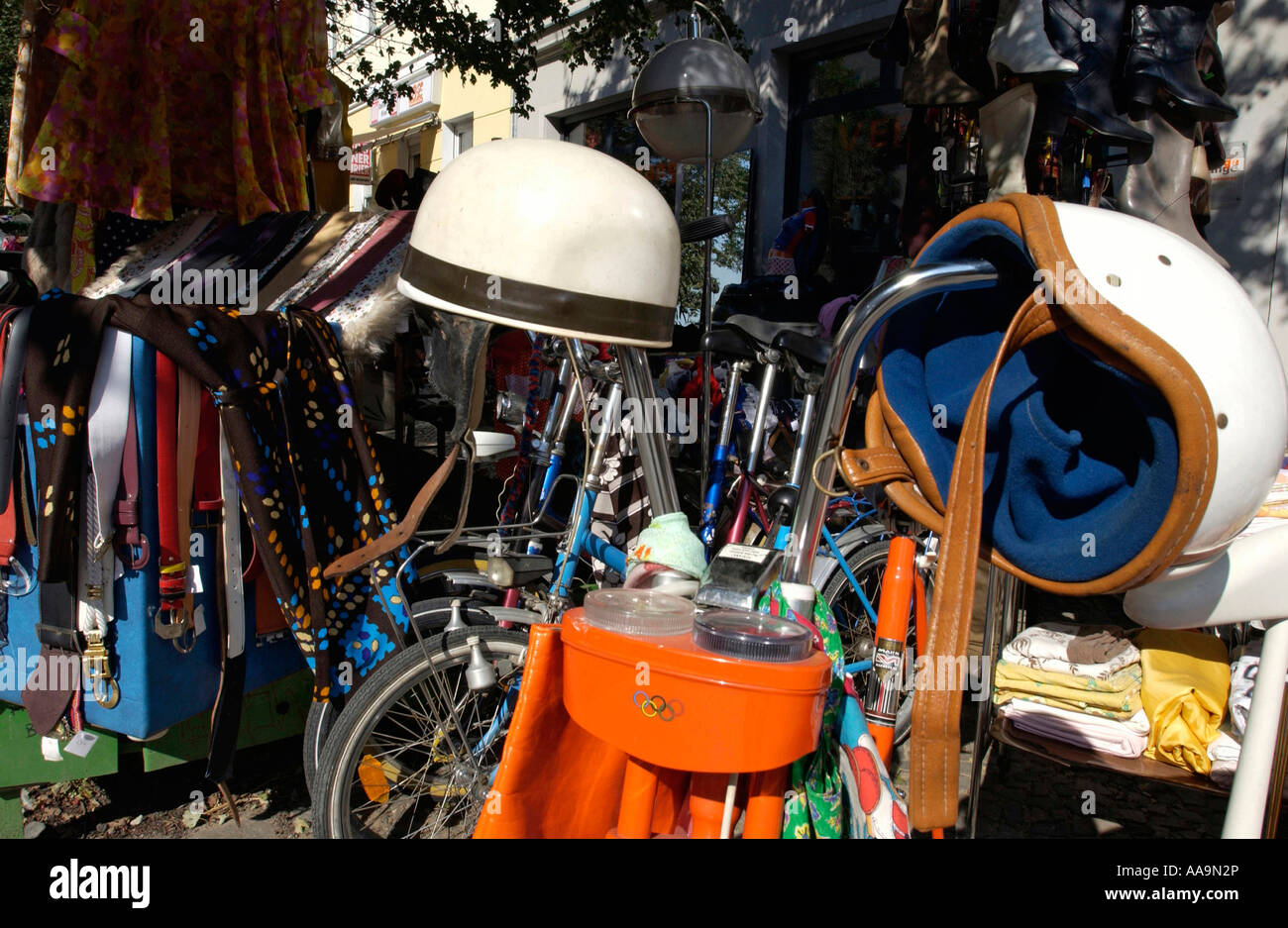 Second hand helmets hi-res stock photography and images - Alamy