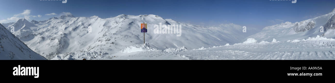 avalanche warning sign Stock Photo - Alamy