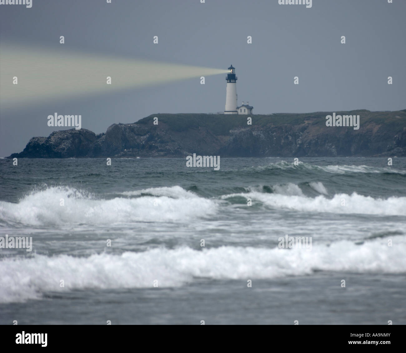 Lighthouse Light beam Stock Photo - Alamy