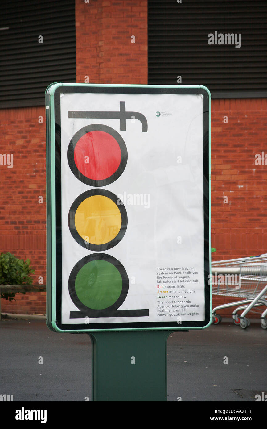 Labelling traffic lights hi-res stock photography and images - Alamy