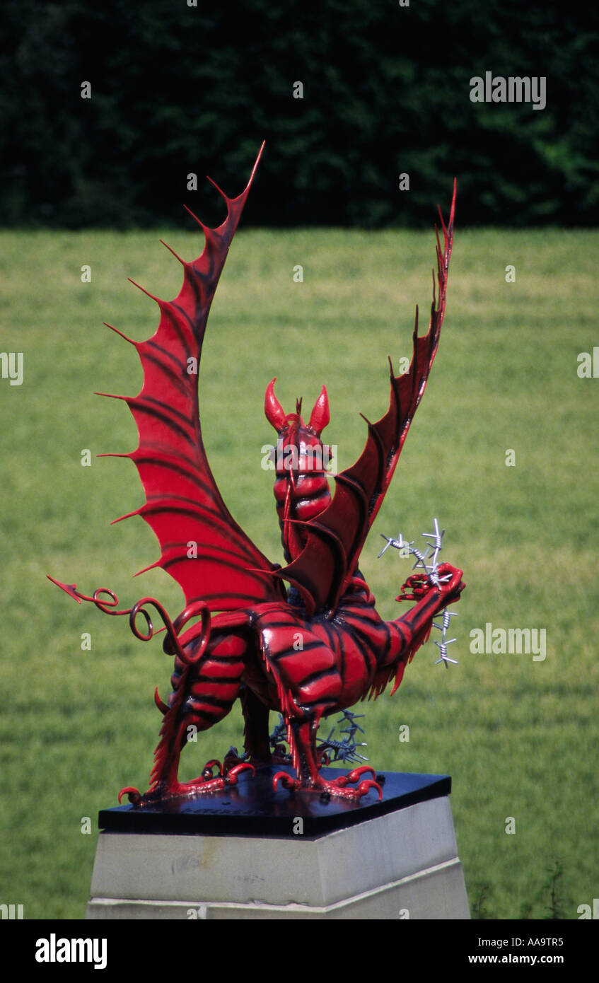 Memorial to the Welshmen of the 38th Division who fell at Mametz wood ...