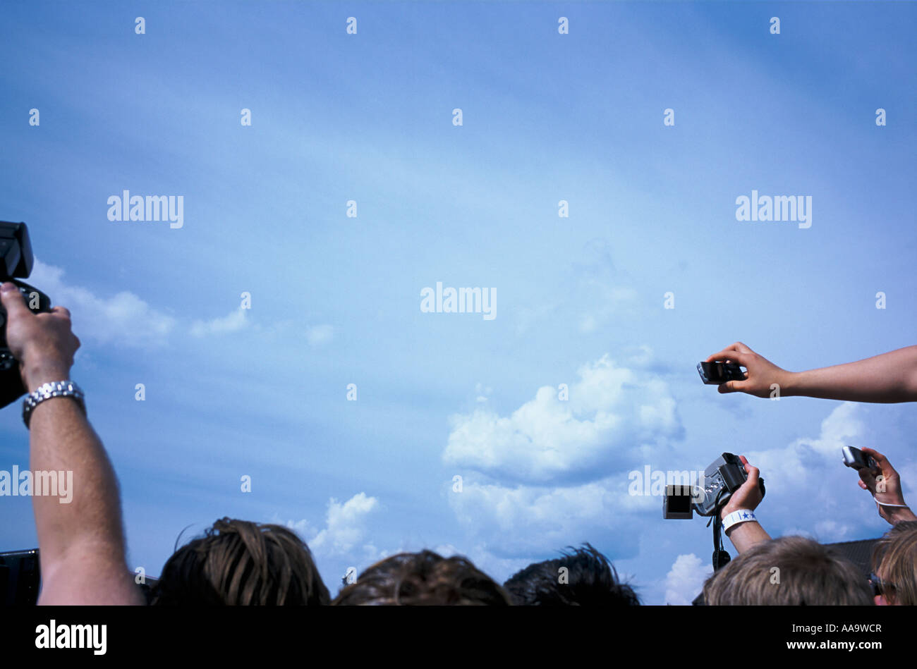 Surveilance cameras hi-res stock photography and images - Alamy