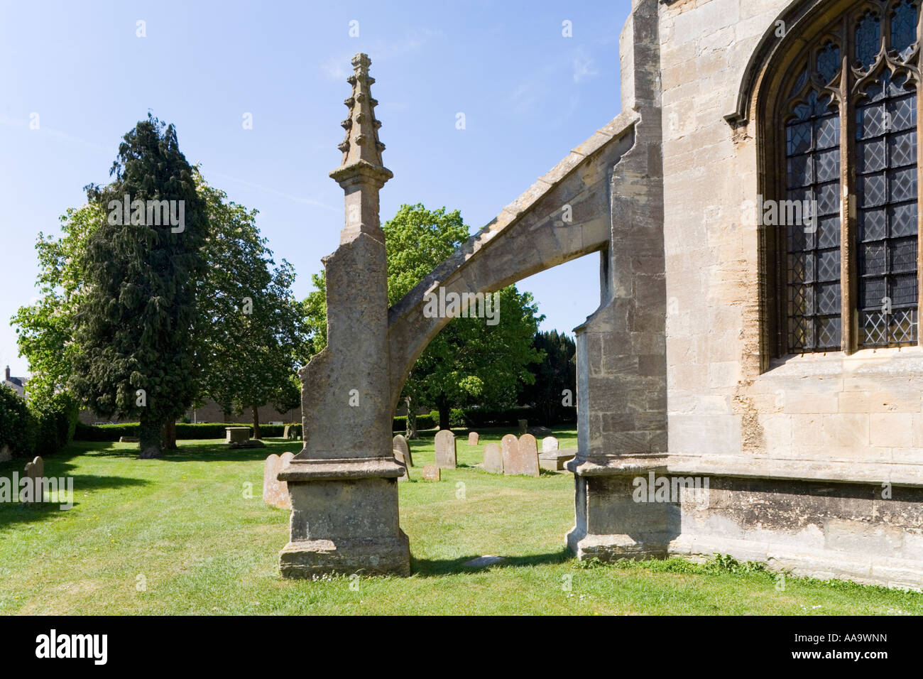 A flying butress on St Sampsons church, Cricklade, Wiltshire UK Stock ...