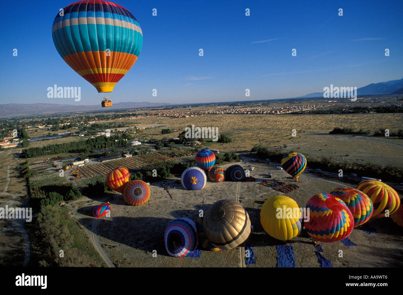 Hot air balloons california hi-res stock photography and images - Alamy