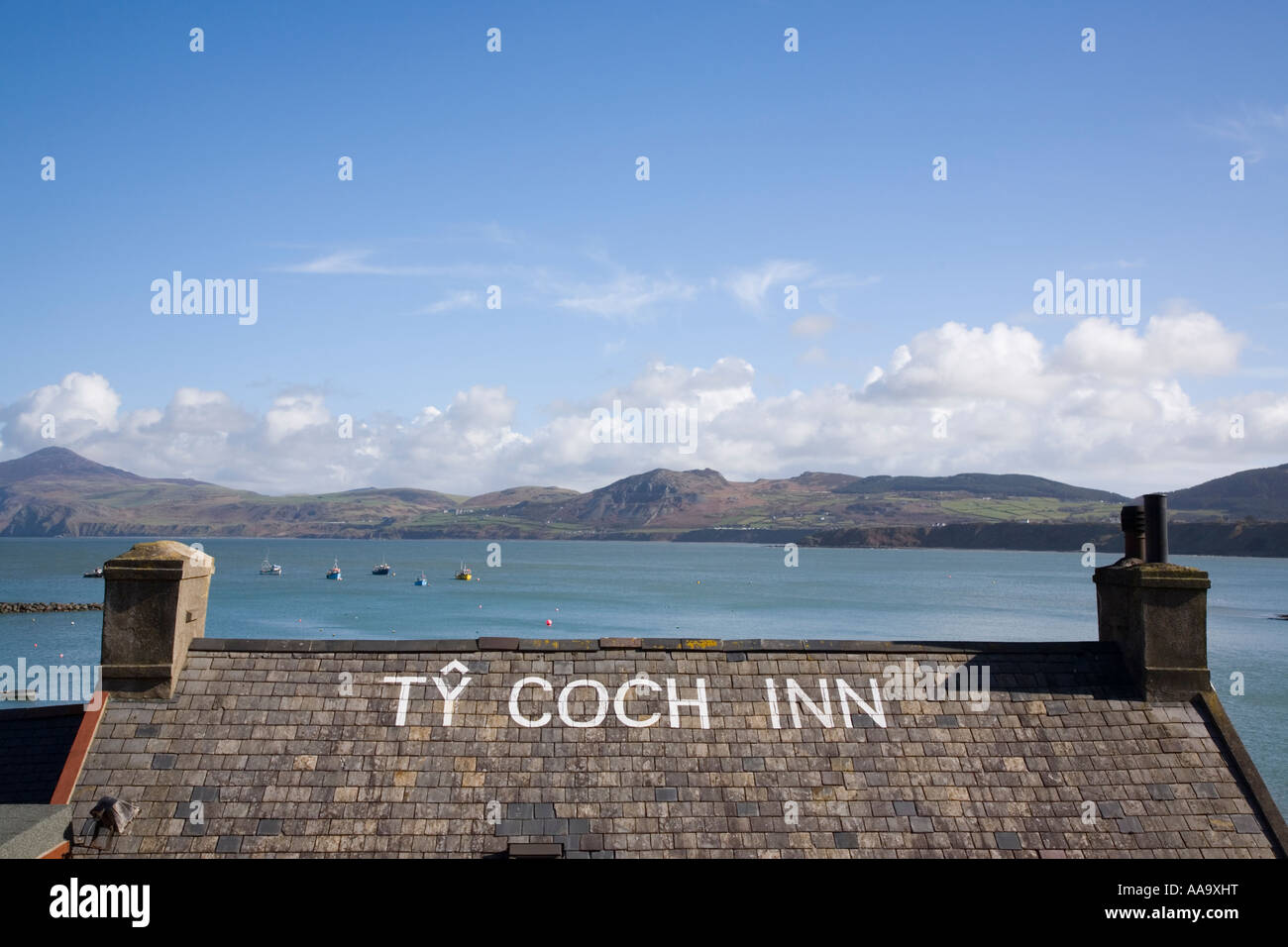 Ty Coch Inn roof with name at Porth Dinllaen village on Lleyn Peninsula ...