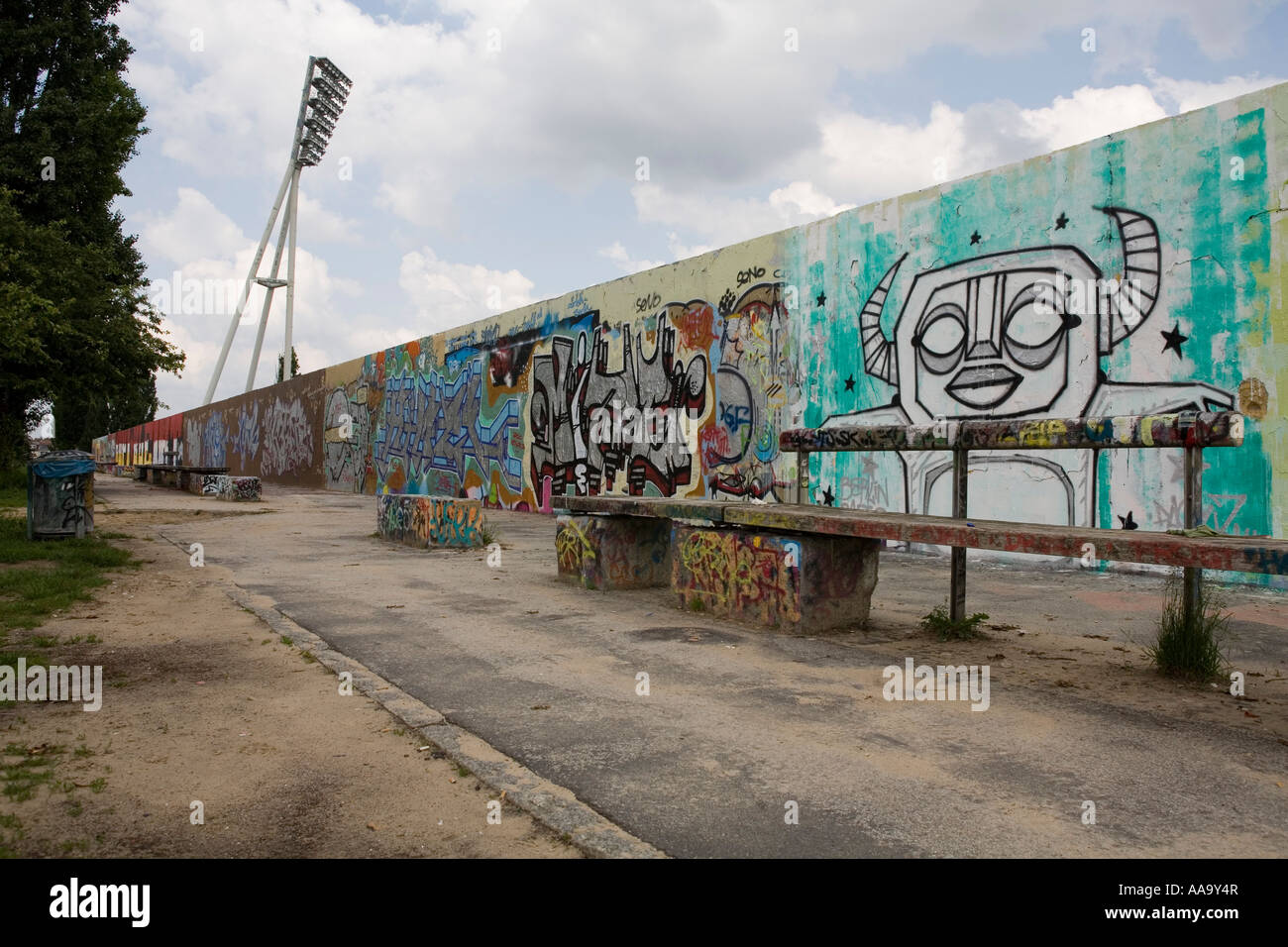 Mauerpark park of the Berlin wall Stock Photo - Alamy