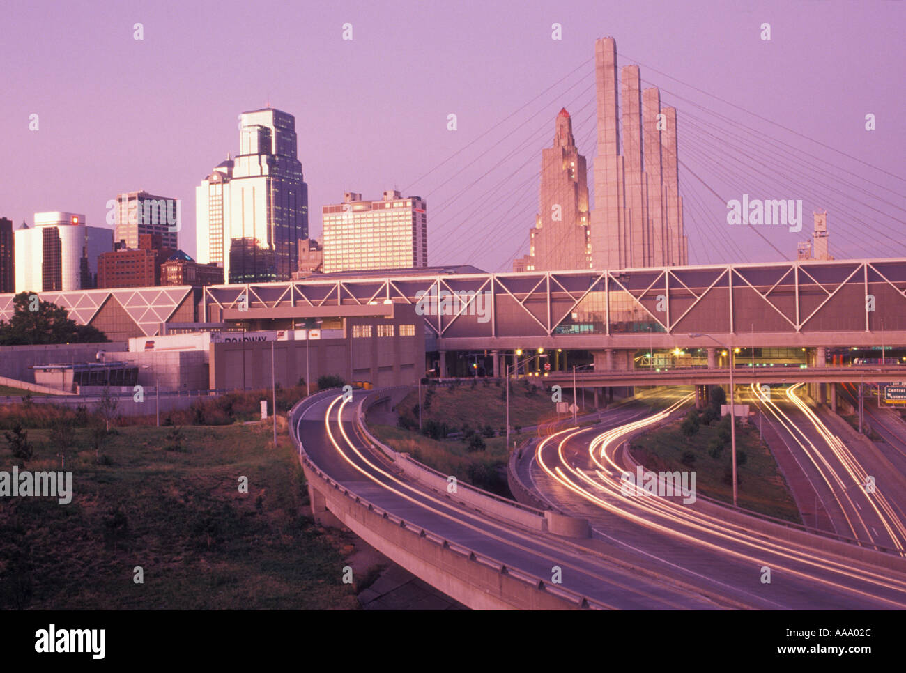Kansas city skyline at sunrise hi-res stock photography and images - Alamy