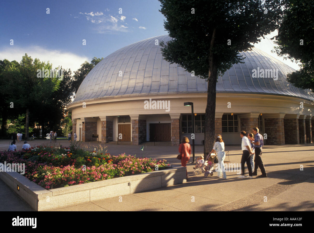Tabernacle concert hall and the mormon temple hi-res stock photography ...
