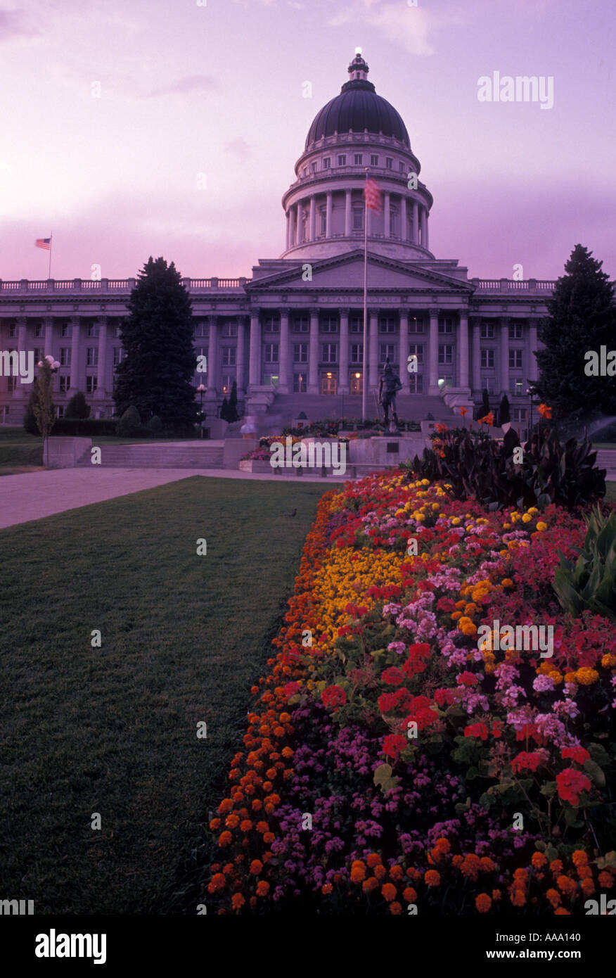 U s capitol building in twilight hi-res stock photography and images ...