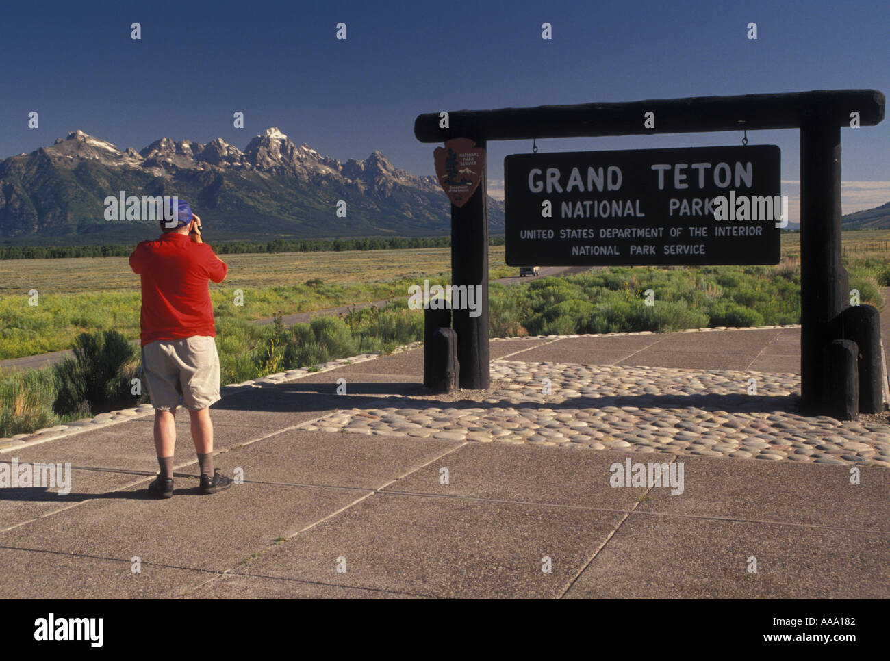 Usa wyoming man mountain hi-res stock photography and images - Alamy