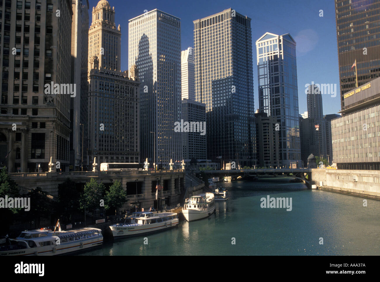 Great chicago canal hi-res stock photography and images - Alamy