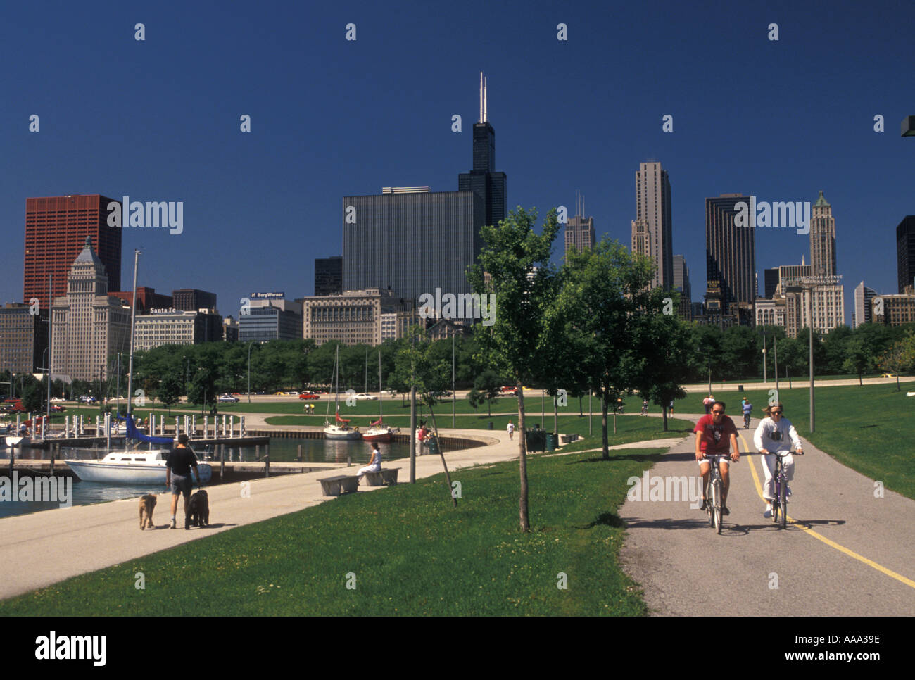 Chicago bike lakefront hi-res stock photography and images - Alamy