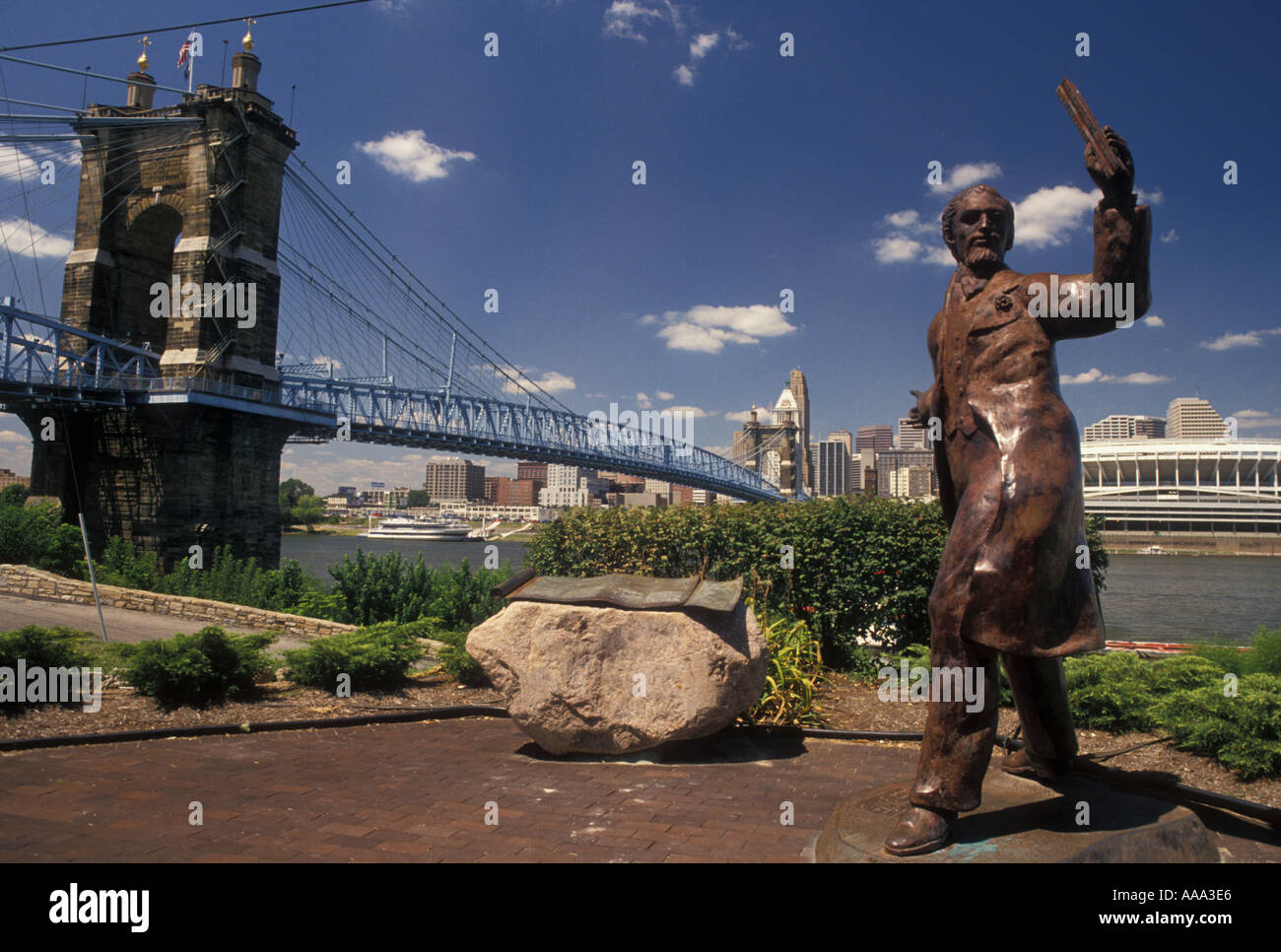 Cincinnati statue hi-res stock photography and images - Alamy