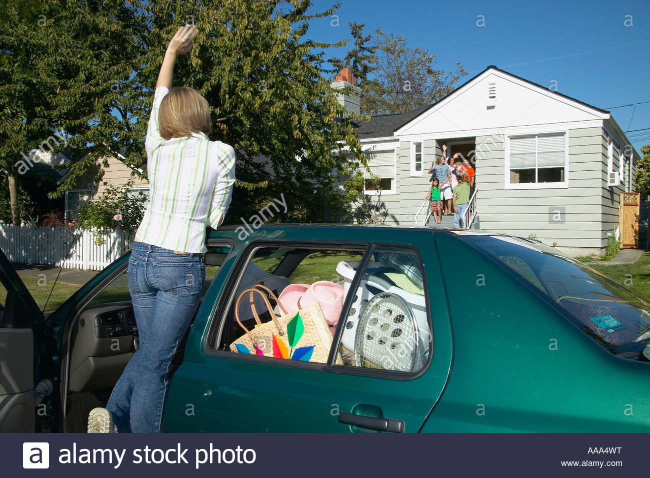 Family Waving Goodbye Stock Photos & Family Waving Goodbye Stock Images ...