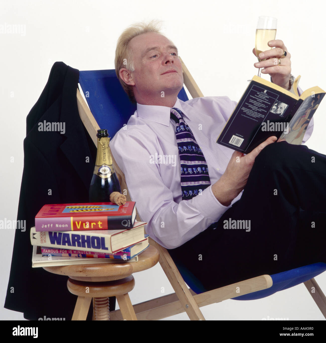 Bruce Jones Les Battersby from Coronation Street drinking Champagne and ...
