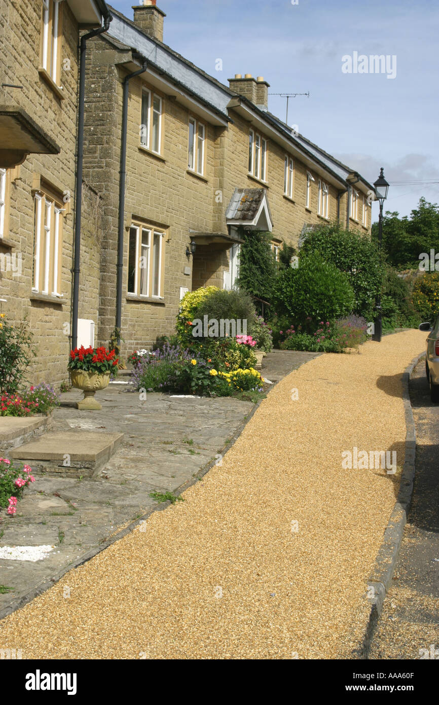 Yellow chipping footpath Stock Photo - Alamy