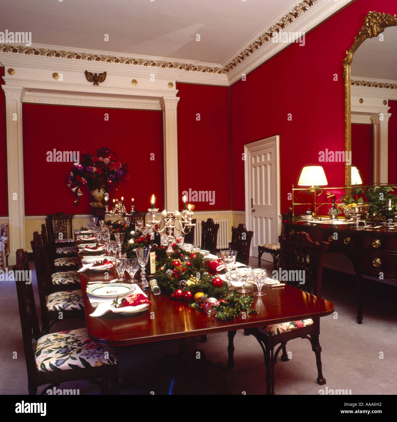 Stately home christmas hi-res stock photography and images - Alamy