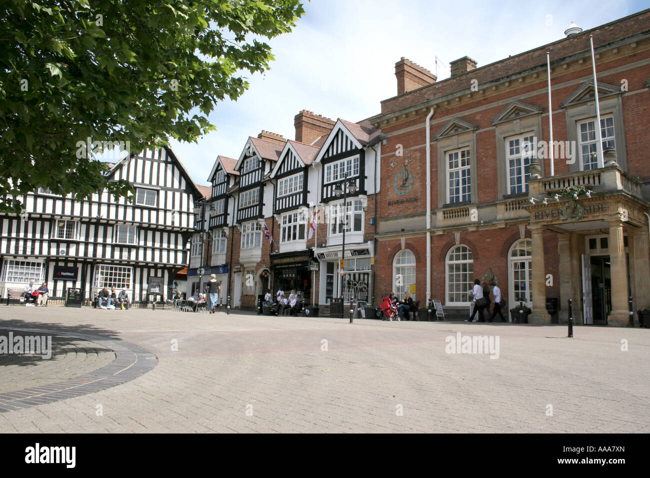 Evesham Town Centre in Worcestershire Stock Photo - Alamy