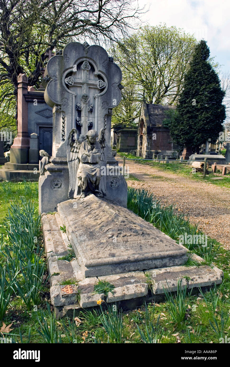 Tomb in Kensal Rise Victorian Cemetery, London, UK Stock Photo - Alamy