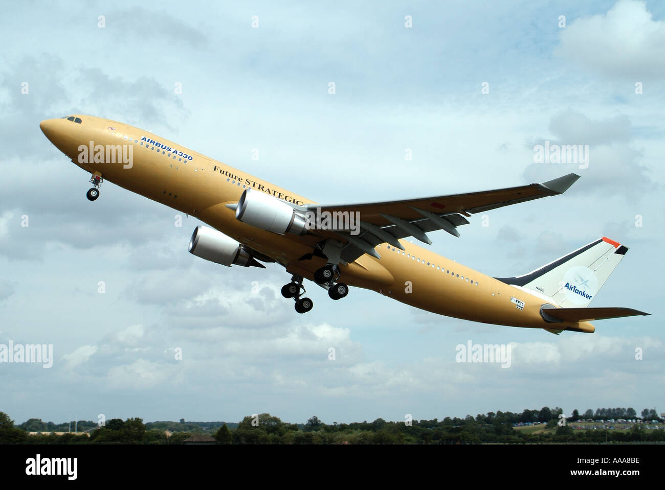 Raf tanker aircraft hi-res stock photography and images - Alamy