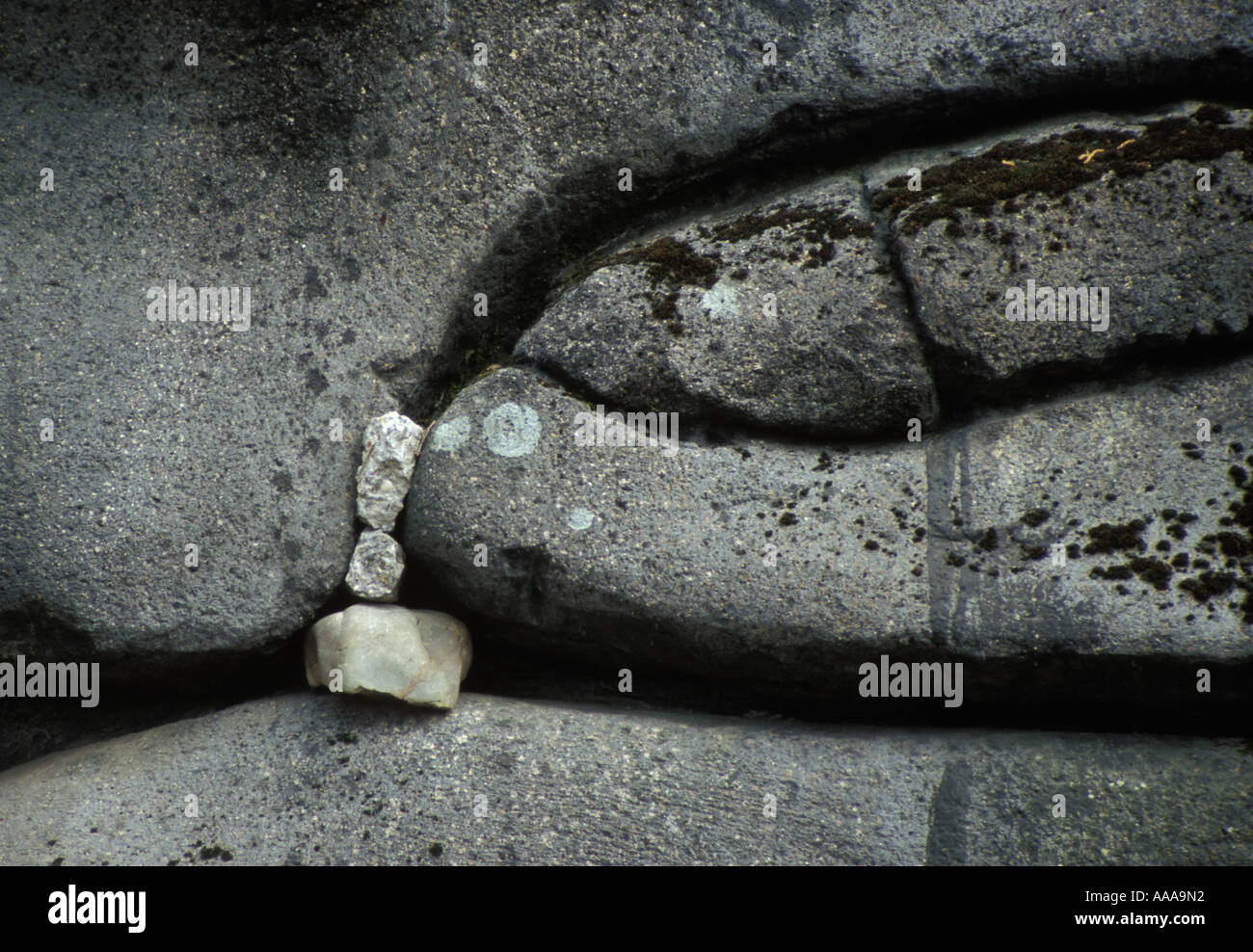 Trapped between rocks hi-res stock photography and images - Alamy
