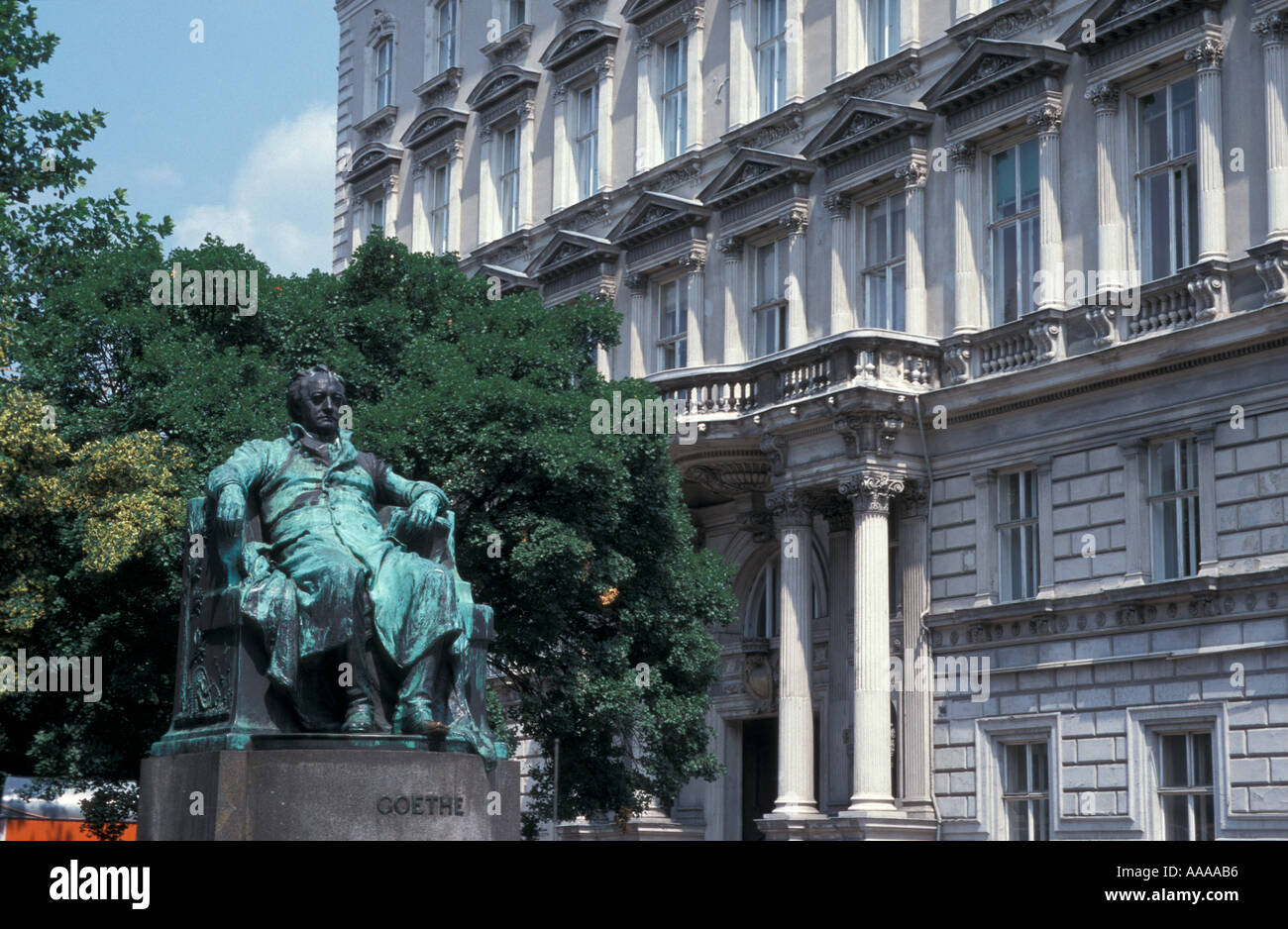 Goethe Statue Vienna Stock Photo - Alamy