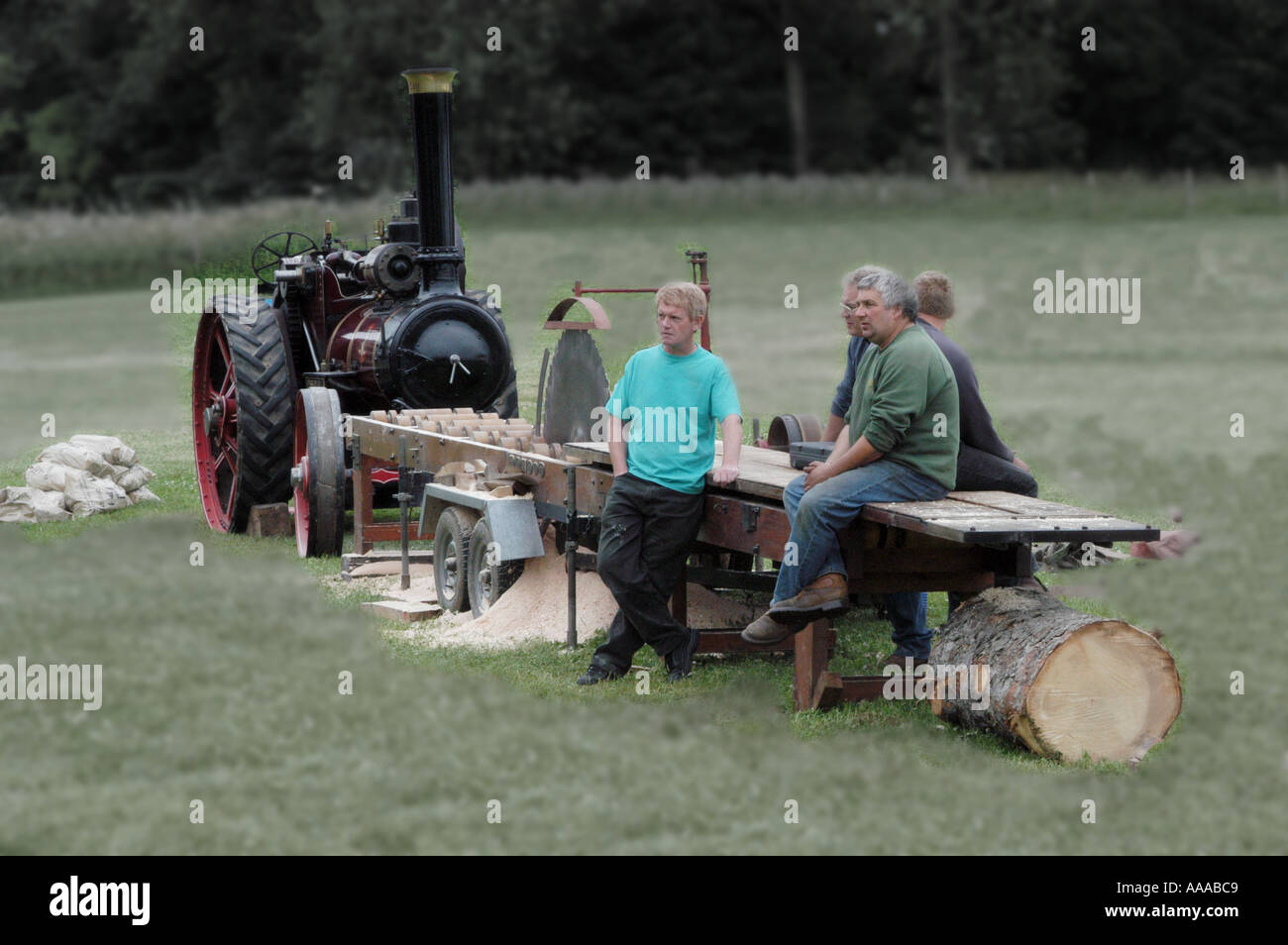 Vintage steam traction engine and saw bench Stock Photo - Alamy