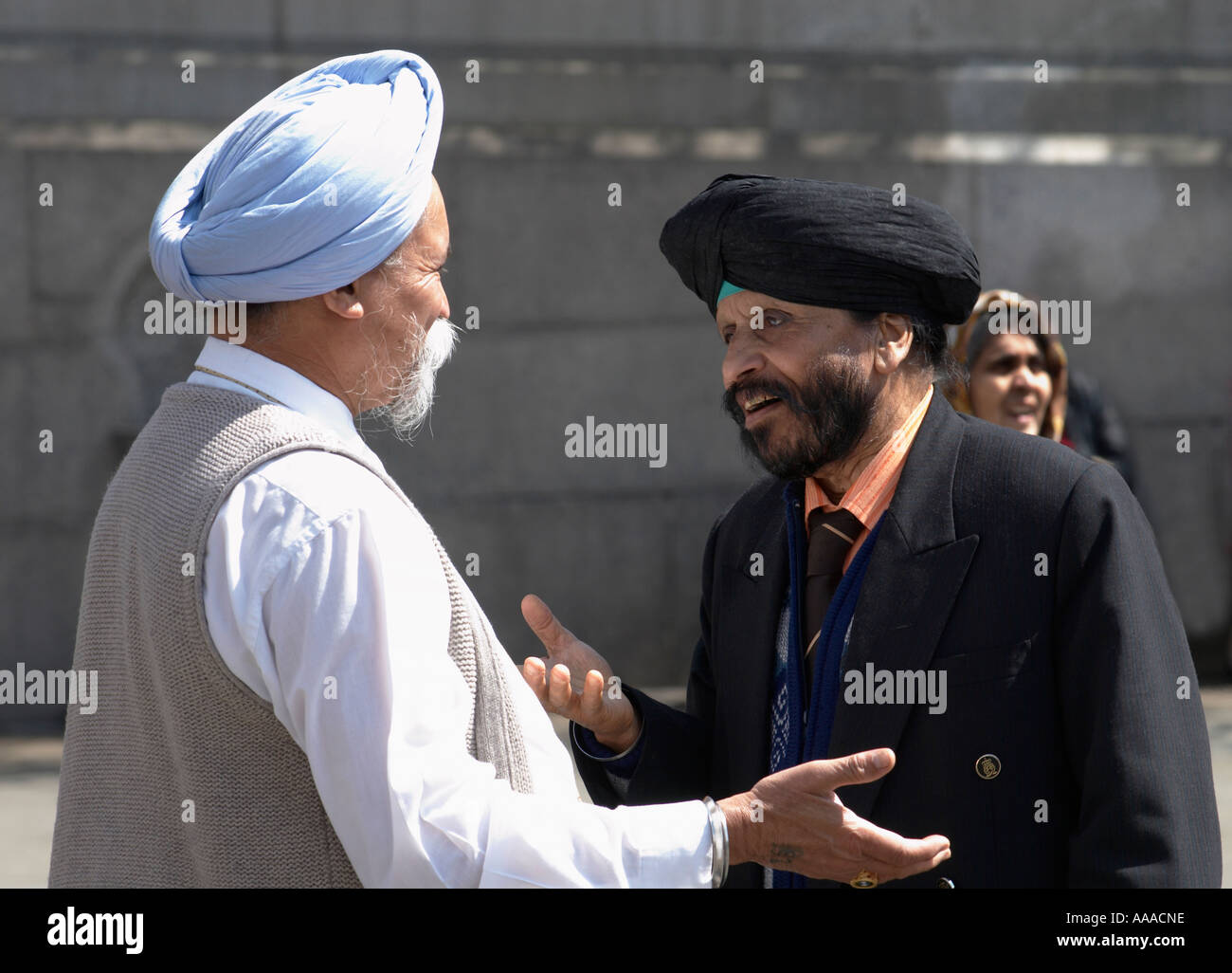 Sikhs friends talking Stock Photo - Alamy