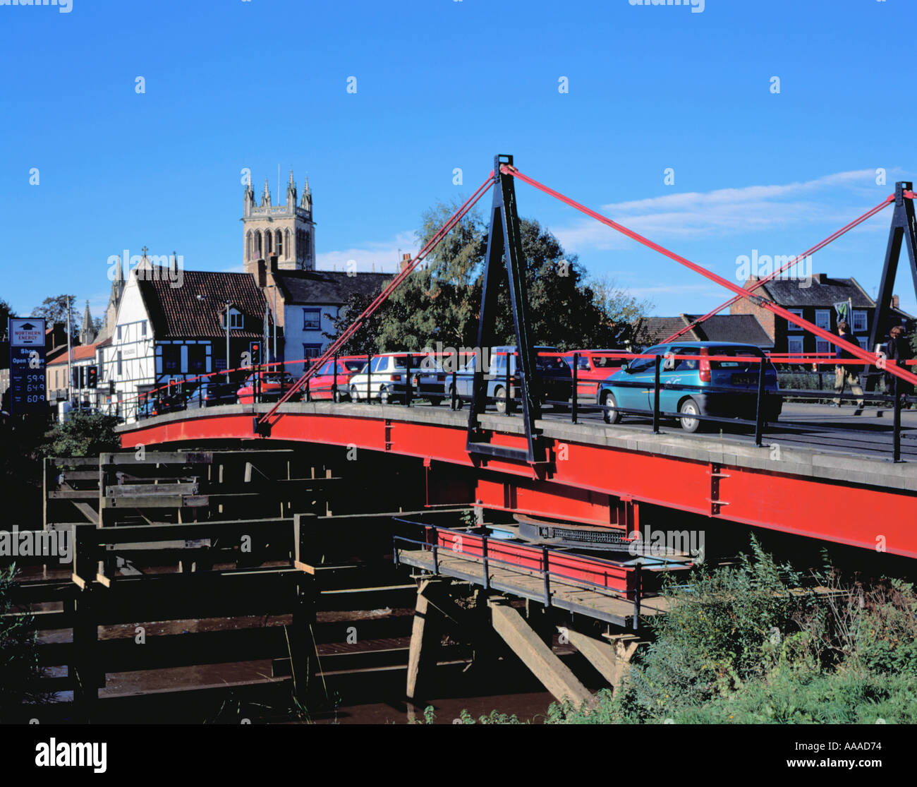 Picturesque road Swing Bridge over the River Ouse, Selby, North ...