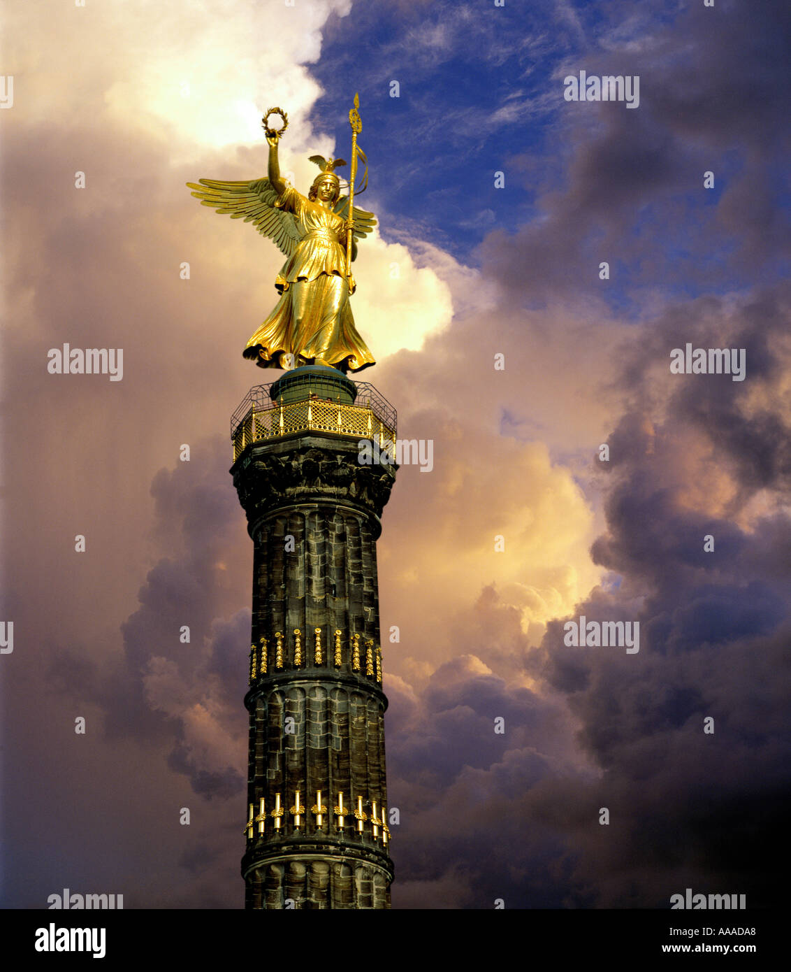 Column victory hi-res stock photography and images - Alamy