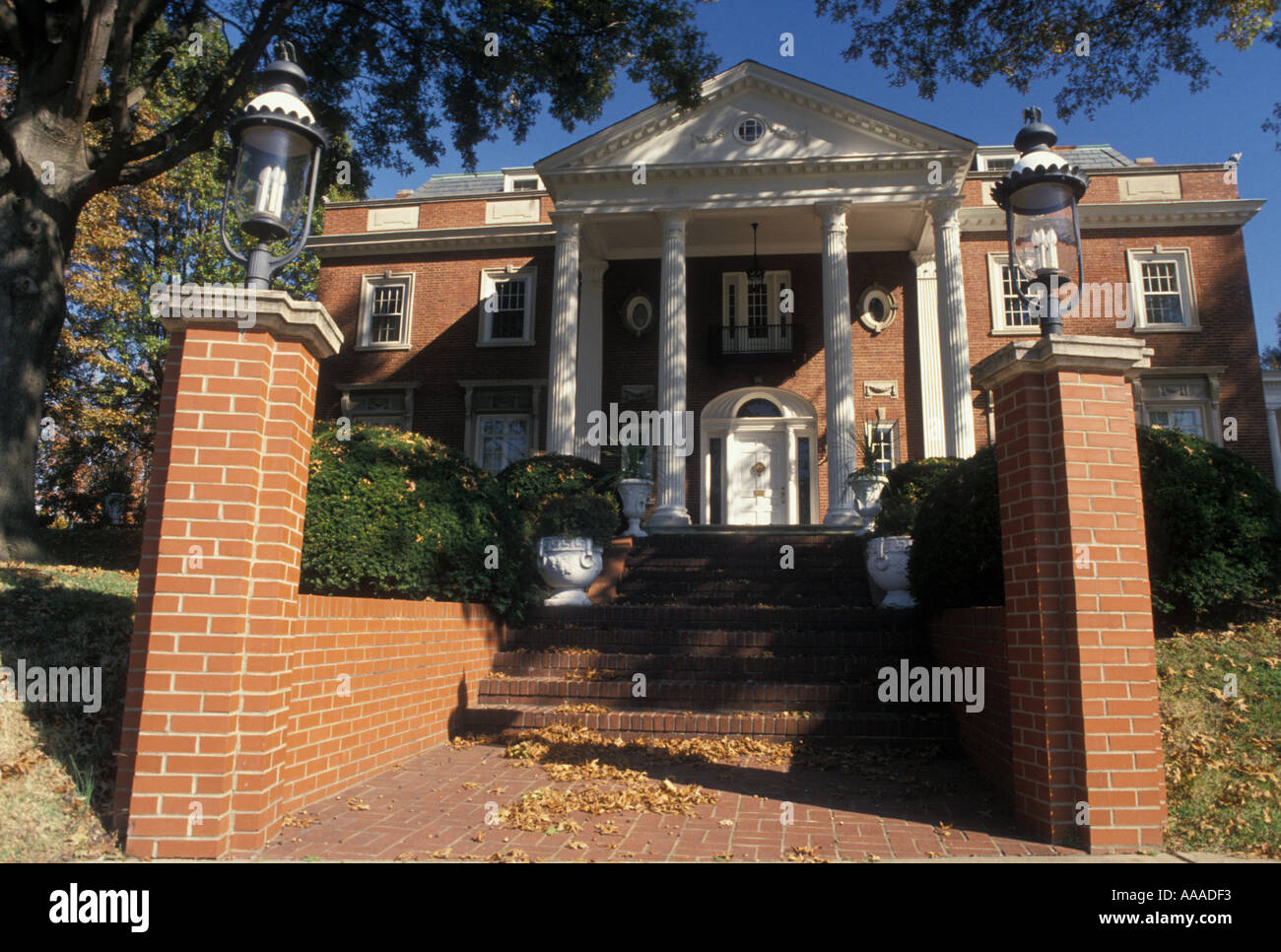 Virginia governors mansion hi-res stock photography and images - Alamy
