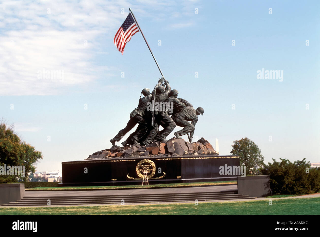 Iwo Jima Memorial Statue at Arlington National Cemetery Virginia ...