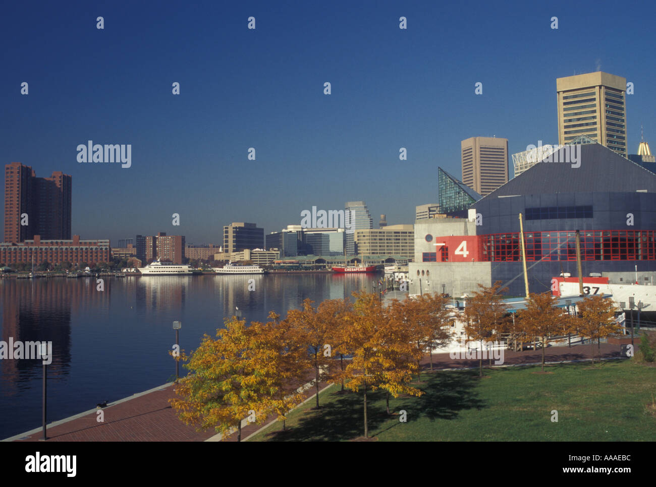 Buildings in east baltimore maryland hi-res stock photography and ...