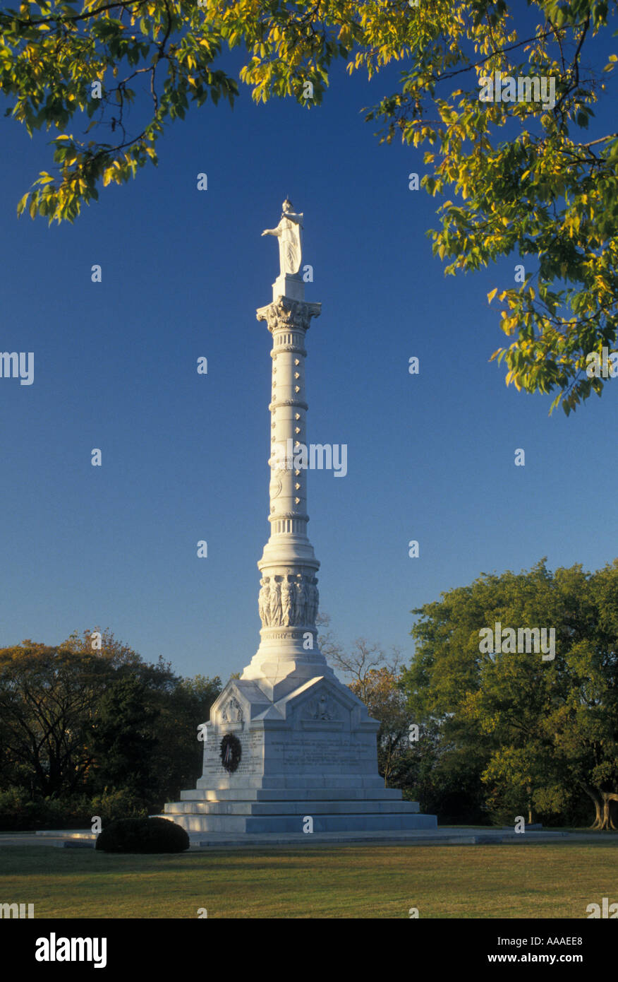 Yorktown victory monument hi-res stock photography and images - Alamy