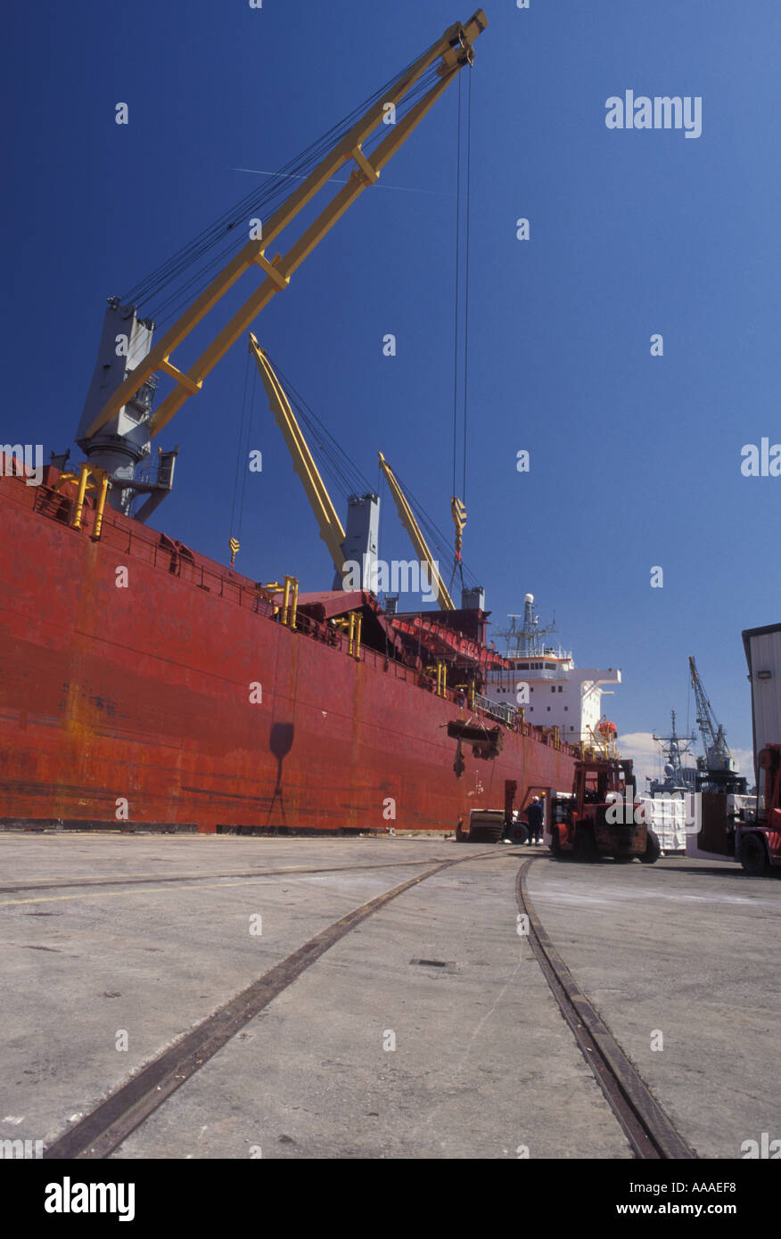 Cargo ship on savannah river hi-res stock photography and images - Alamy