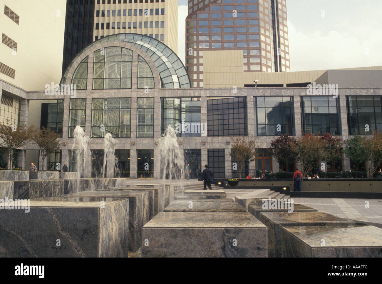Charlotte nc high rise buildings hi-res stock photography and images ...