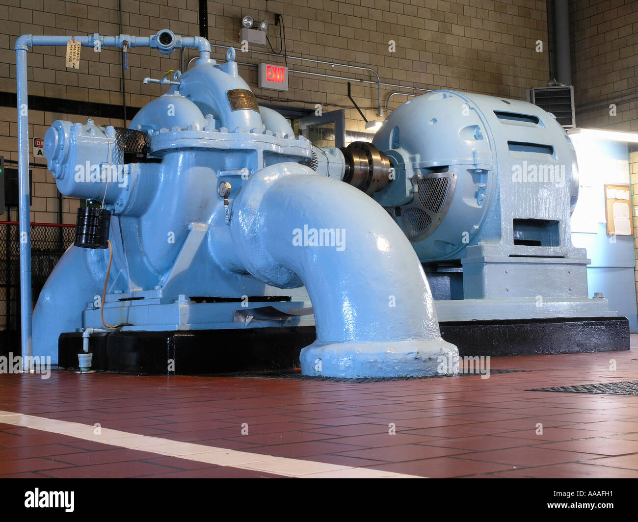 Centrifugal pump hi-res stock photography and images - Alamy
