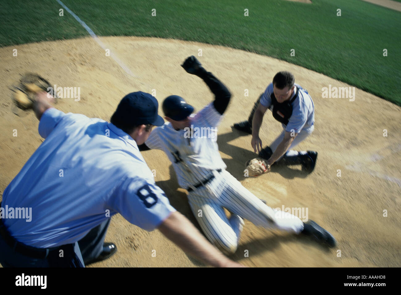 Baseball player sliding hi-res stock photography and images - Alamy