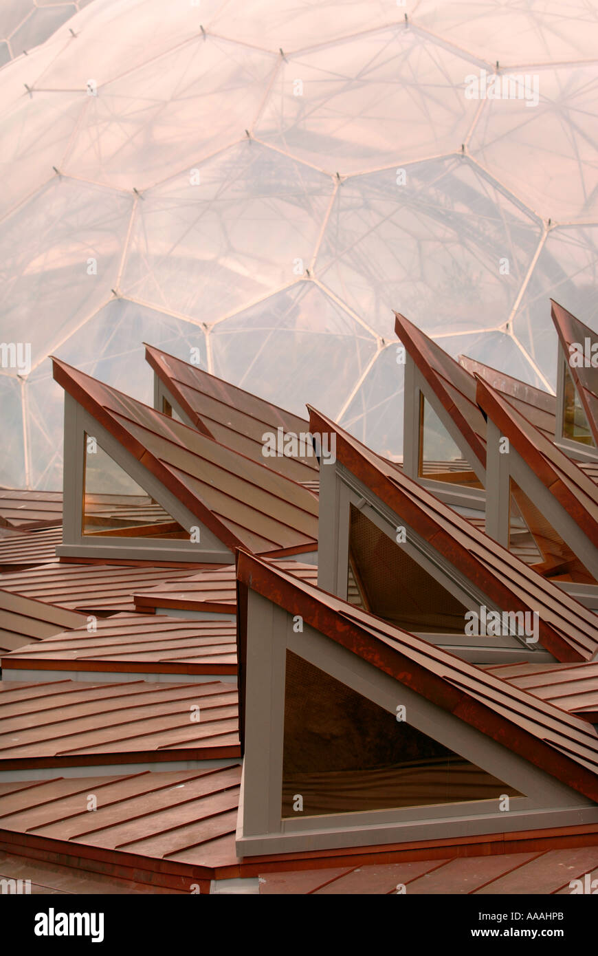 THE EDEN PROJECT BIOMES WITH THE CORE EDUCATIONAL BUILDING IN THE ...