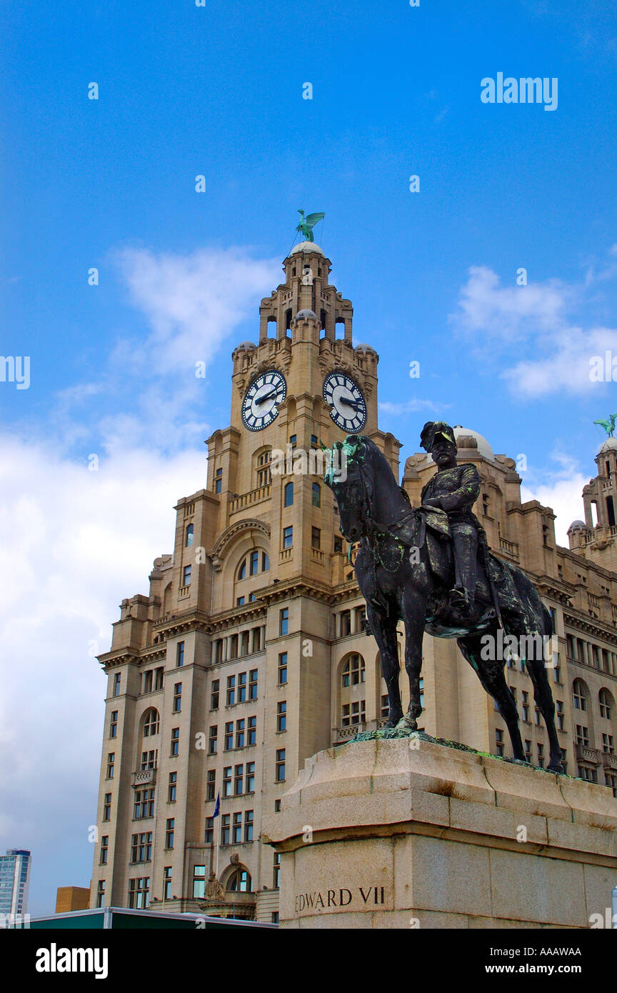 King edward vii equestrian statue hi-res stock photography and images ...
